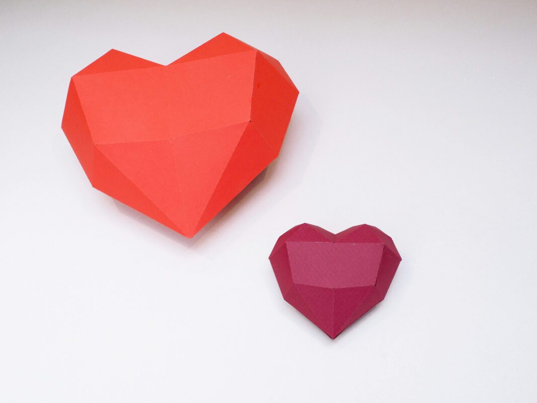 Paper Heart sculpture. 3d low poly papercraft. How to make a 3d heart ...