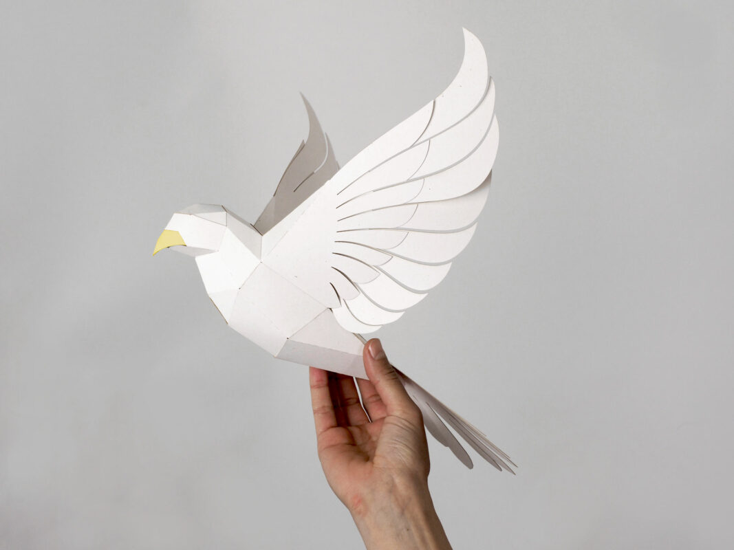 Pigeon paper sculpture. Papercraft Low poly bird. - SmagaPaperwood