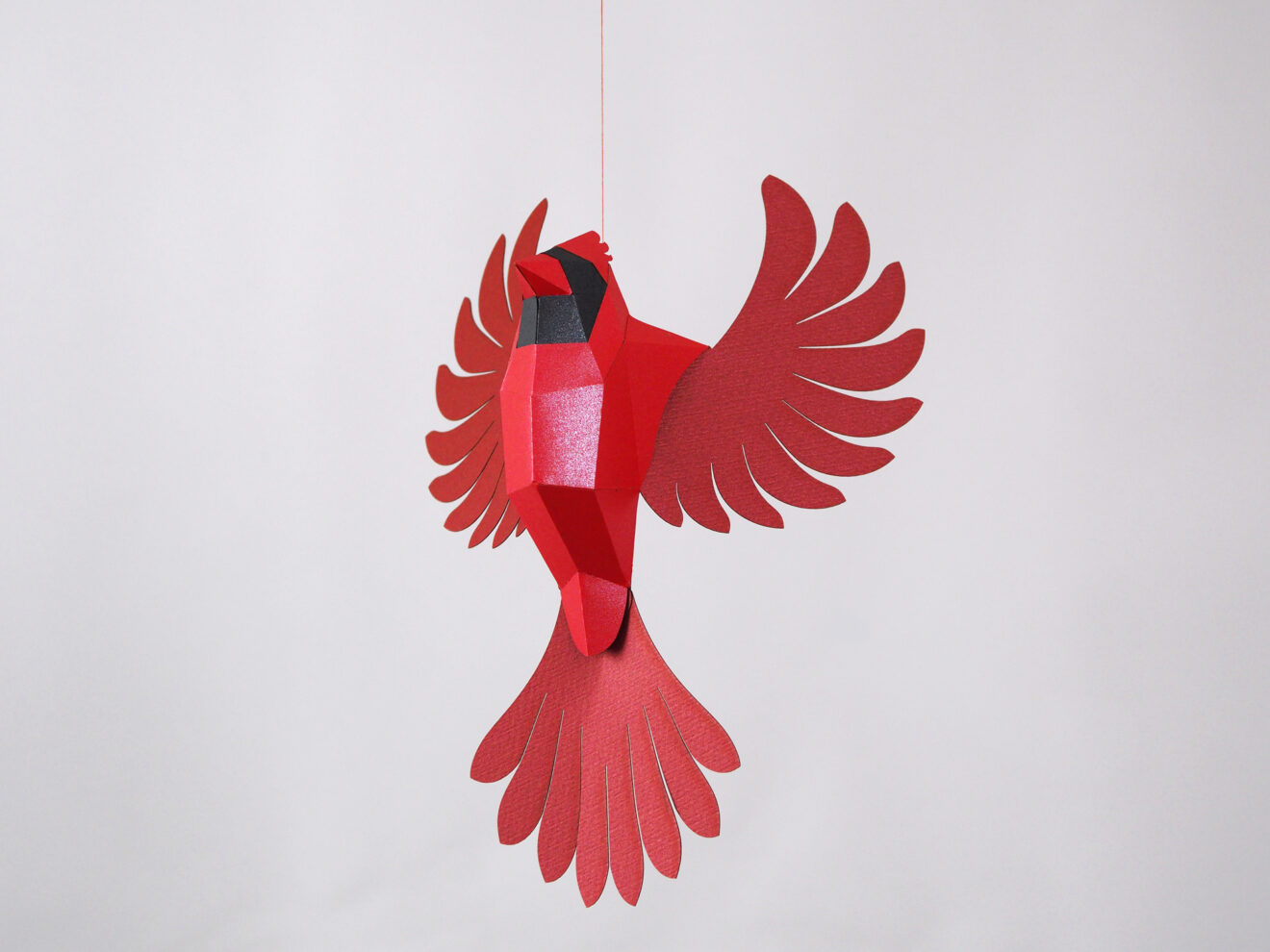 Red cardinal bird figurine. Paper craft template. – SmagaPaperwood