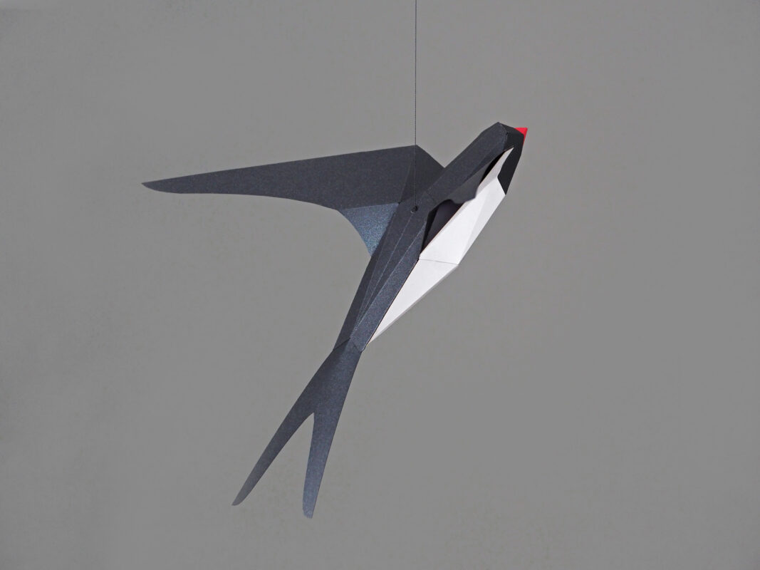 Swallow bird papercraft sculpture. Low poly bird - SmagaPaperwood